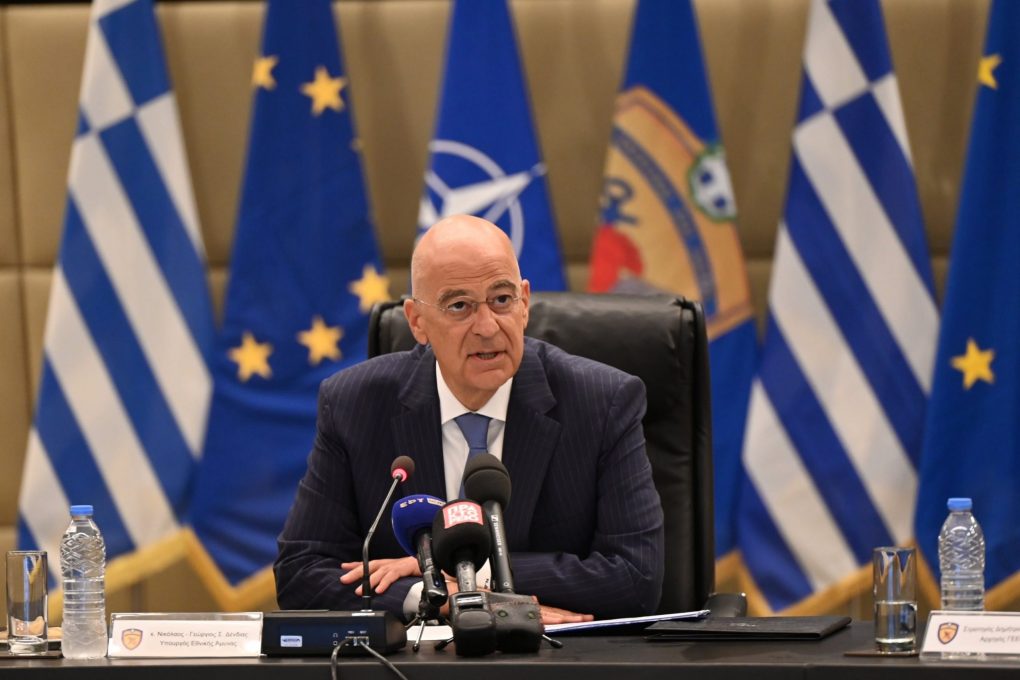 Ν. Δένδιας: Θητεία μόνο στο στρατό ξηράς, κατάργηση της 1ης Στρατιάς ...